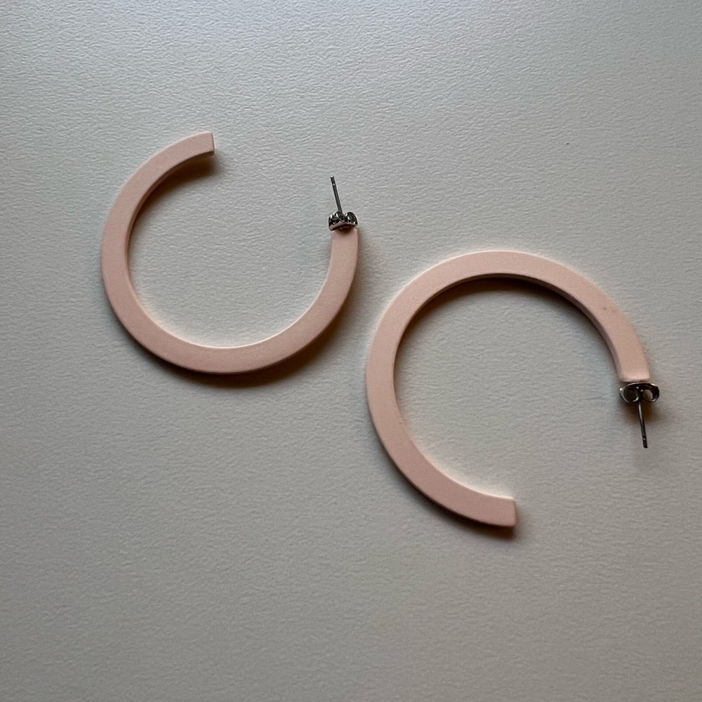 Uncommon James Matte Peach Hoop Earrings - Gem